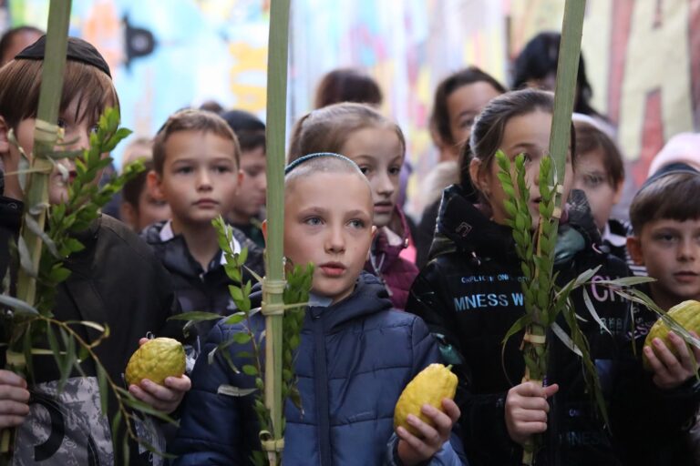 What is Sukkot? A Guide to the Feast of Booths | JDC
